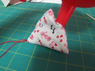 chick chick sewing: How to make a pyramid sachet 三角サシェ作り方