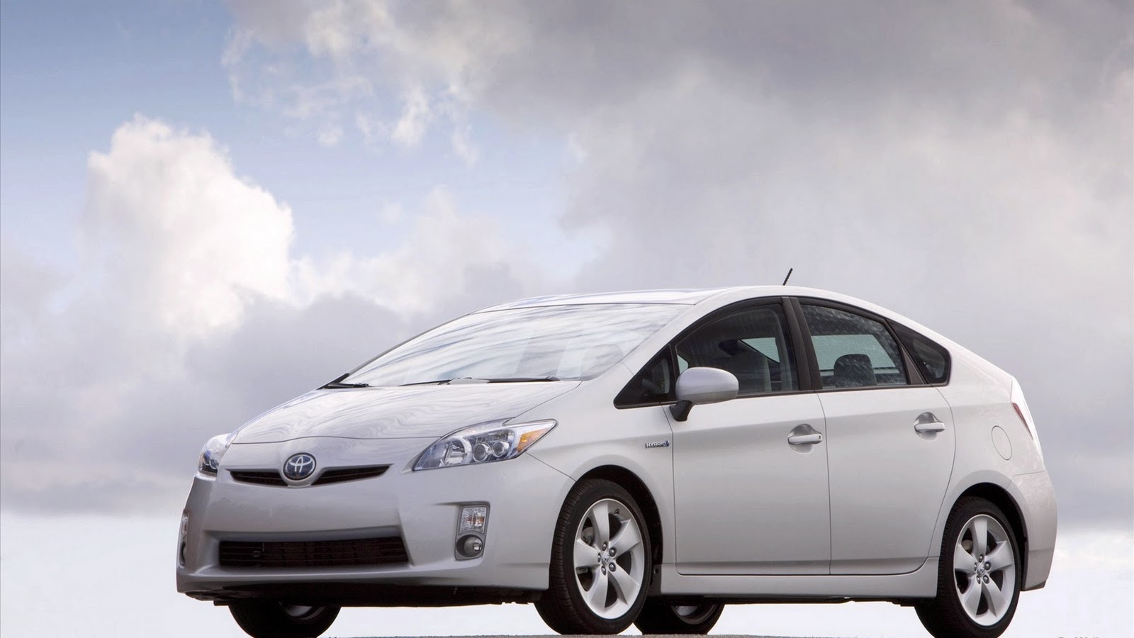 Toyota Prius Hybrid Hd Wallpaper ~ The Wallpaper Database