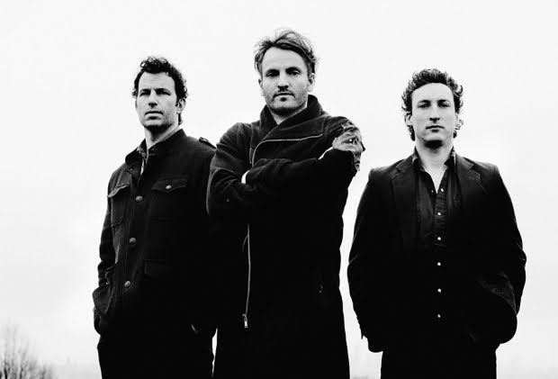 One Died Simply: The Wonderful Return of Fiction Plane