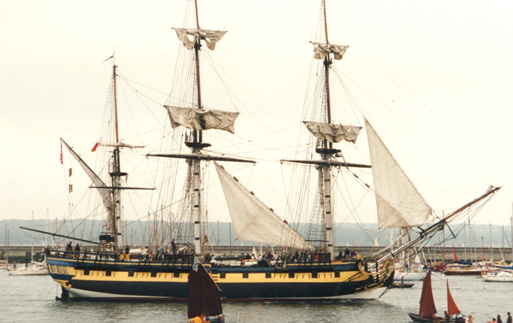 Voilier à trois, quatre ou cinq mâts: HMS SURPRISE (ex ROSE)