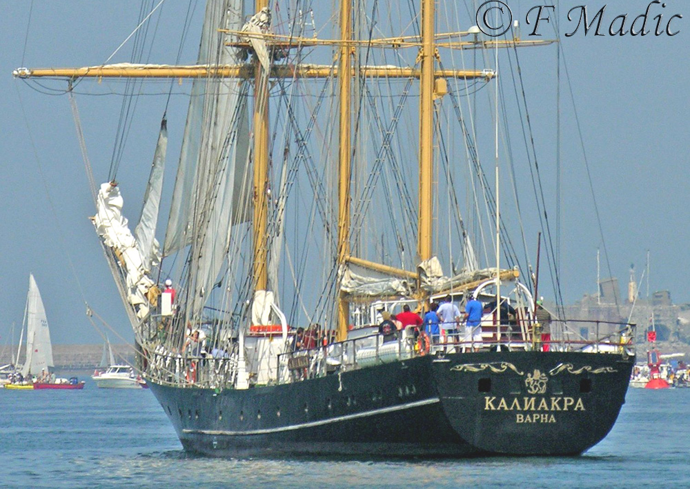 Voilier à trois, quatre ou cinq mâts: KALIAKRA.