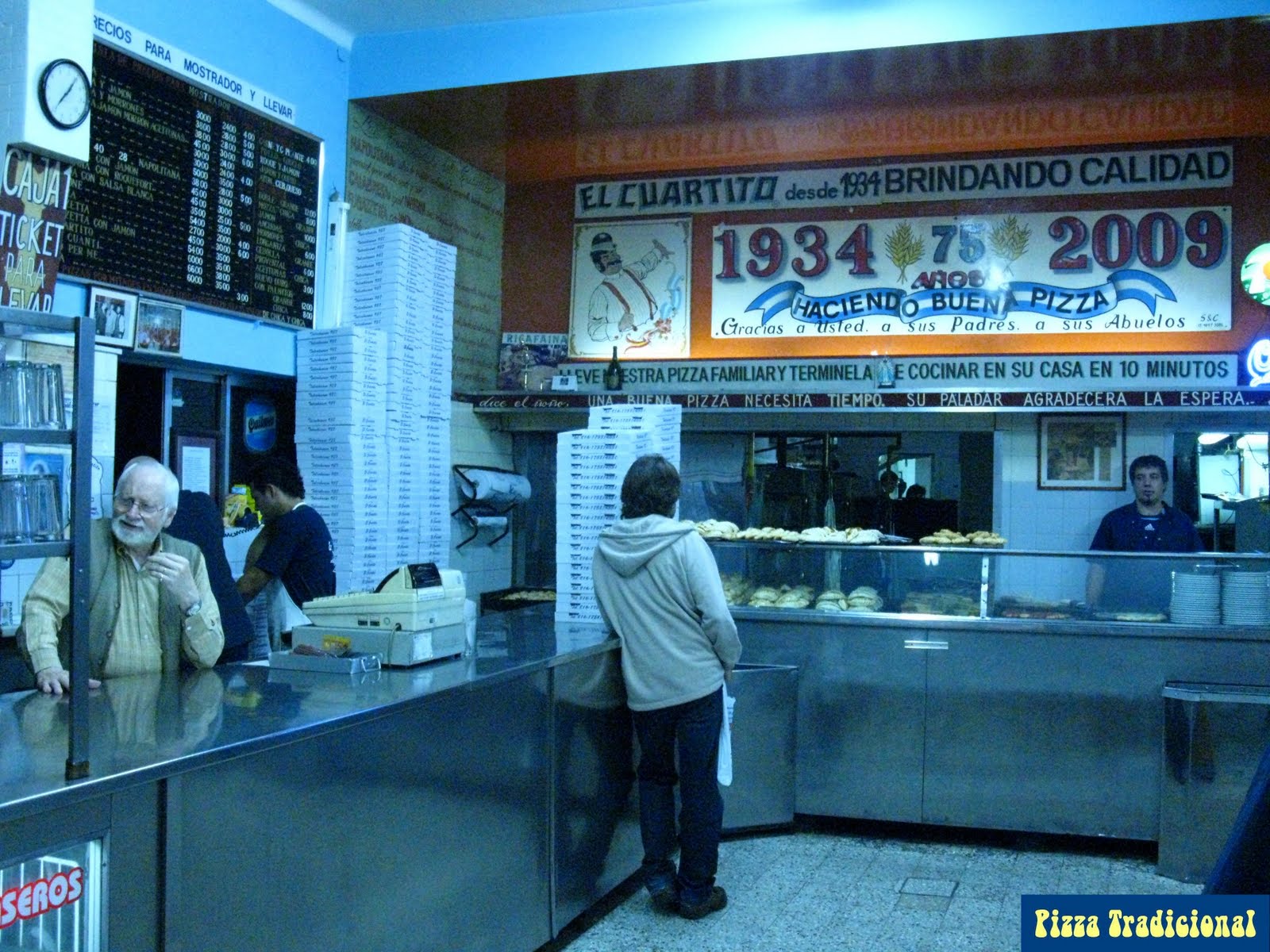 Pizza Tradicional: El Cuartito.