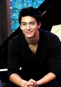 Dennis Oh (데니스 오) · K-POPPED!