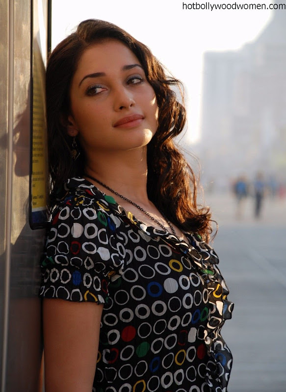 Tamanna's face beautiful Tamanna Pose | Hot Girls of Bollywoods