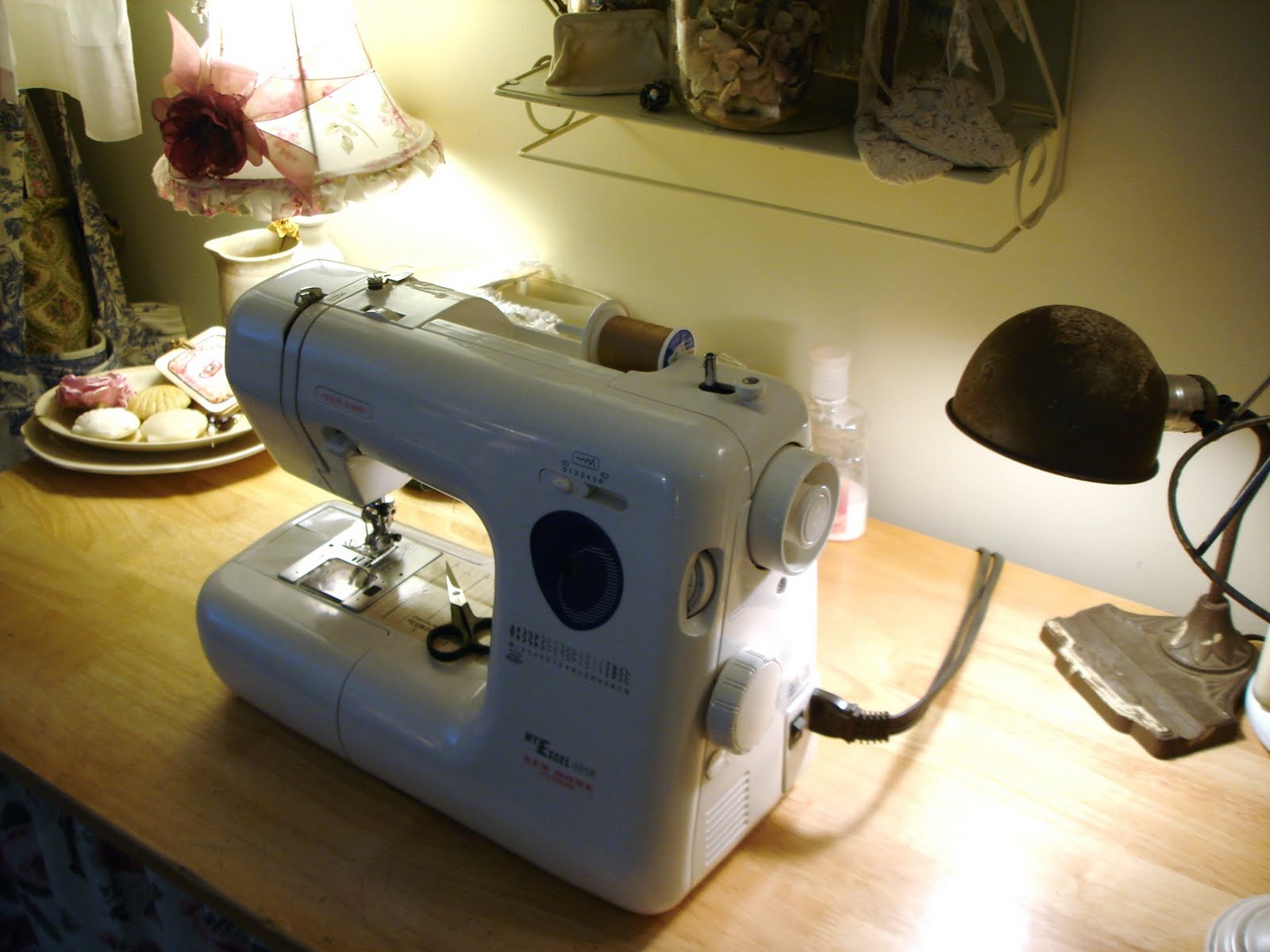 The Feathered Nest ~: Where Bloggers Create......II