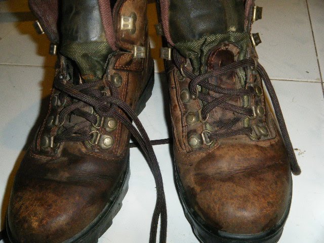 Outdoorian's Bundle: land rover all terrain shoe...