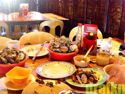 Allan's Talabahan in Oton: Oyster paradise