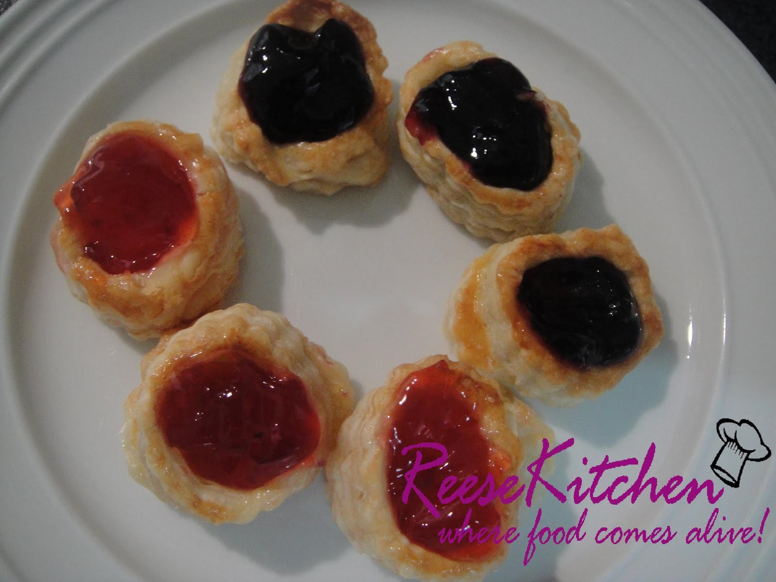 ReeseKitchen: Fruit Jam Puff