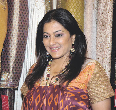 Sunali Rathod | Veethi