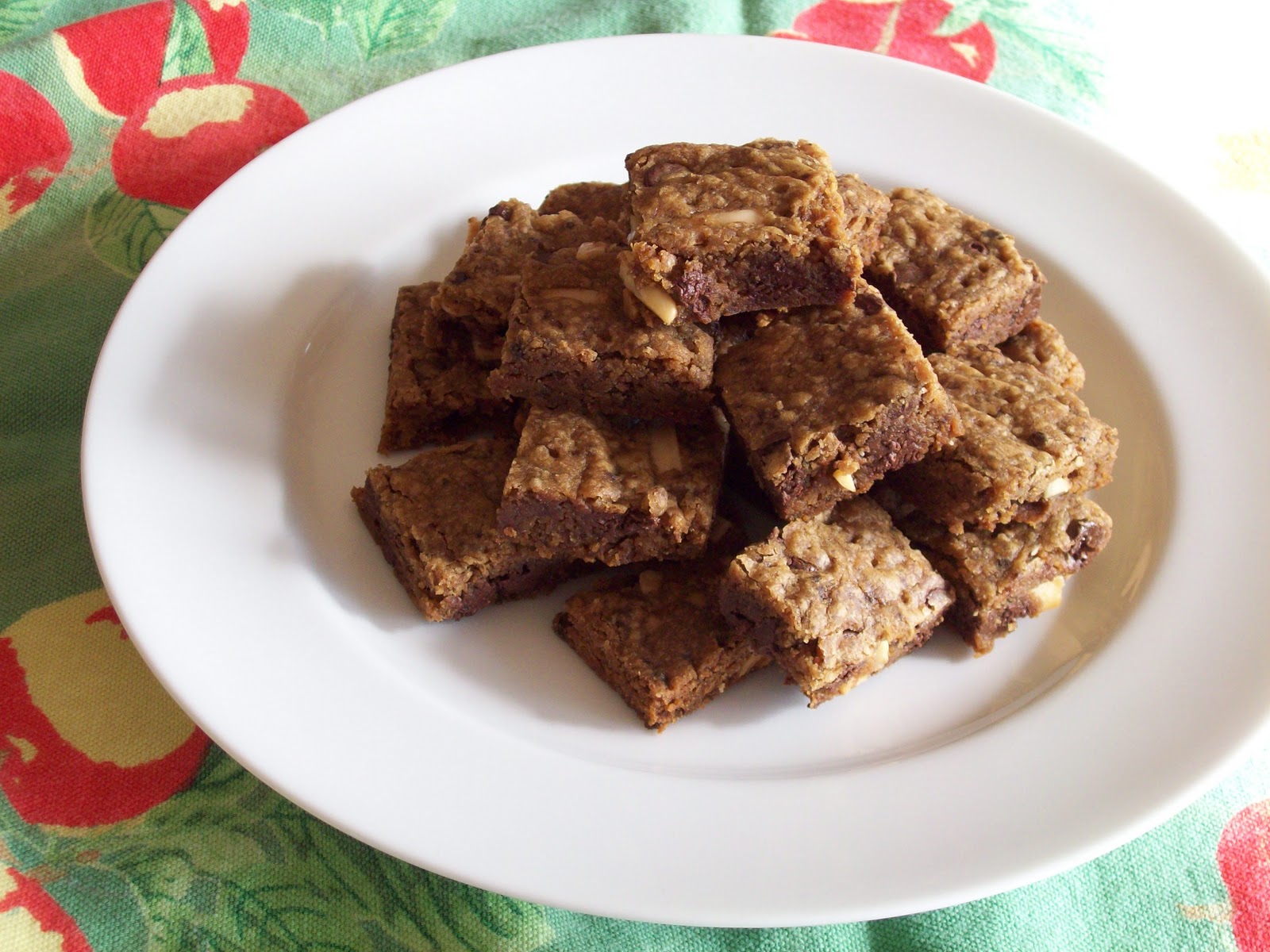 Tracy's Living Cookbook: coffee crunch bars