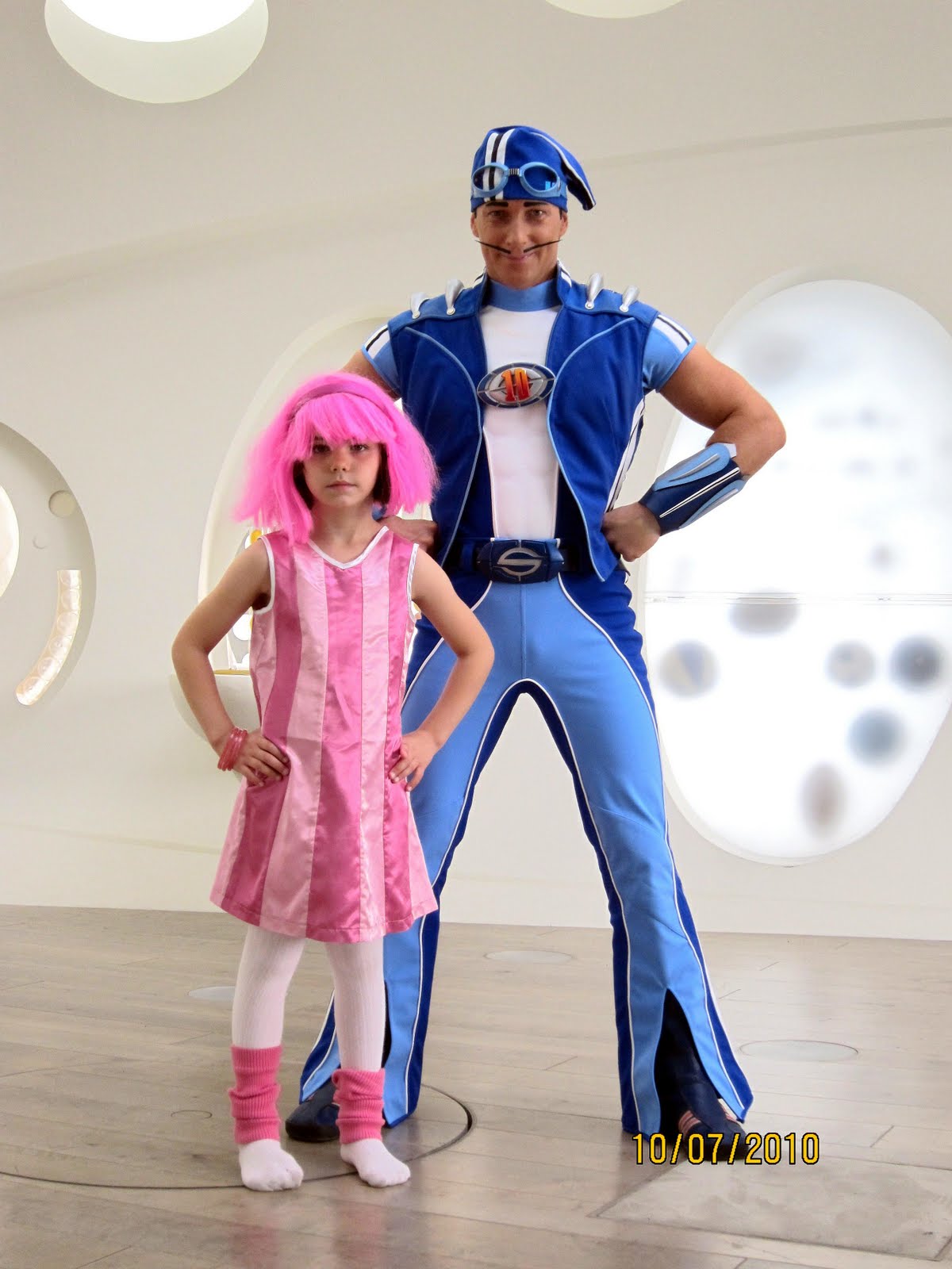 VIAJAR EN EL TIEMPO...: PAULA, JORGE Y SPORTACUS