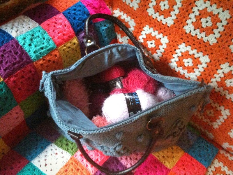 Isabelle Kessedjian: Sac en tricot chez Tati.