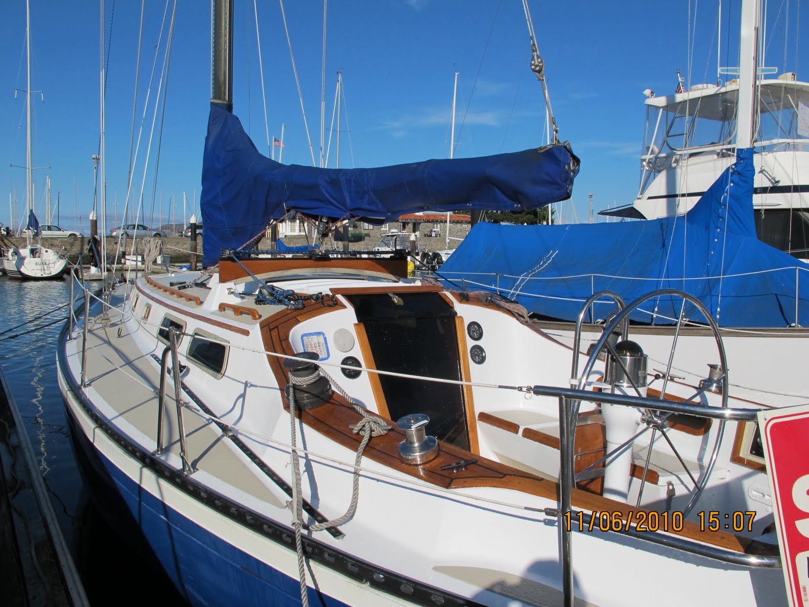 Islander 36