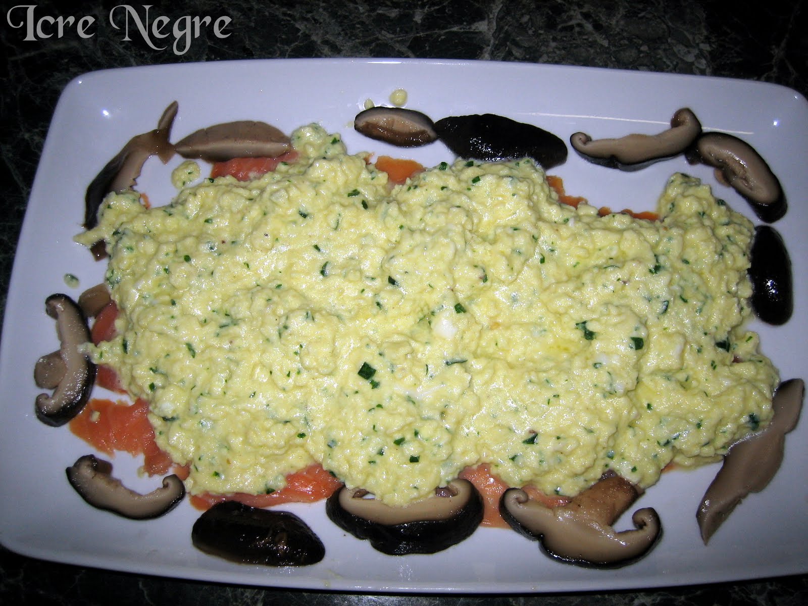 Icre Negre: Somon cu scrob