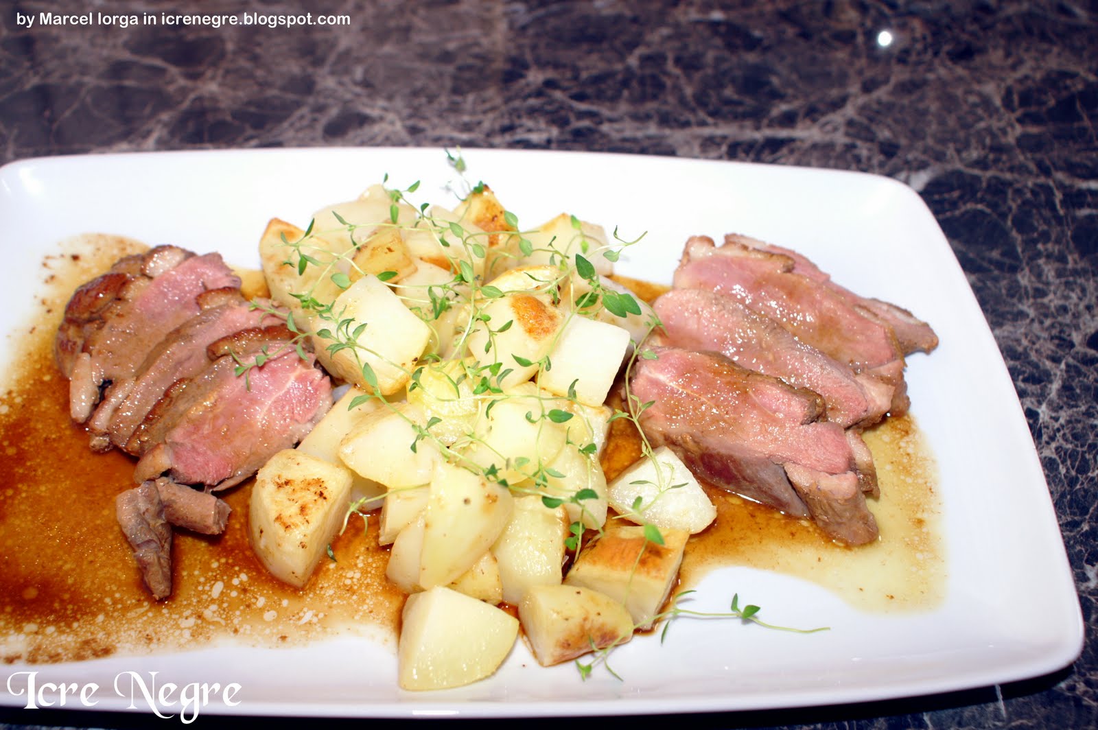 Icre Negre: Piept de raţă cu sos de portocale