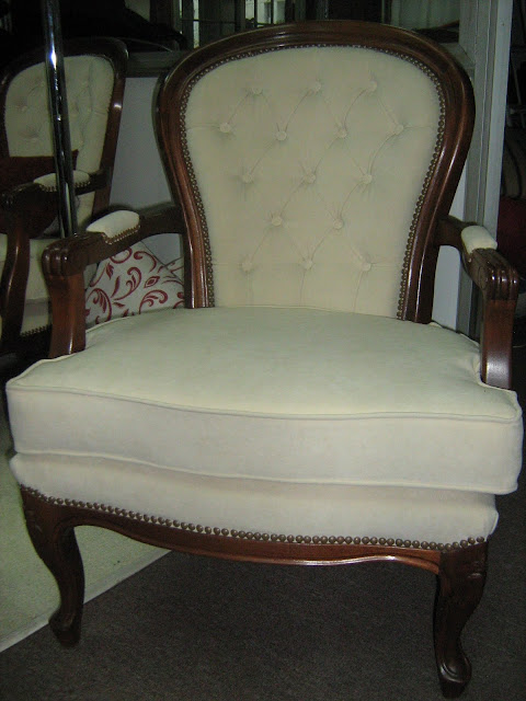 Tapiceria Gonmart: Butaca Victoriana en Cedro