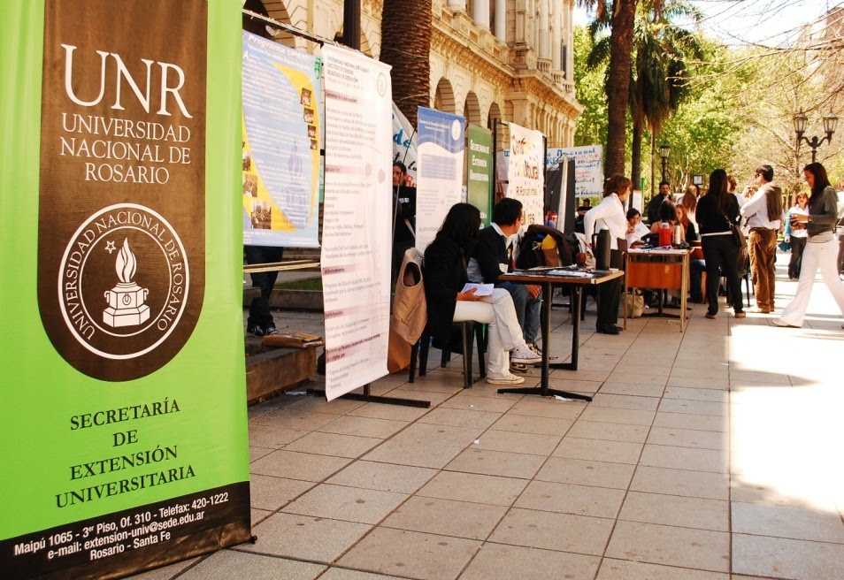 EXTENSION FAPyD UNR: La Universidad En Movimiento