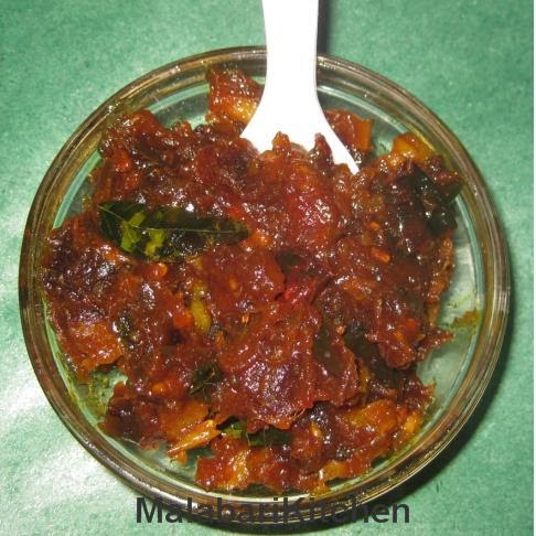 Malabarikitchen: Dates Pickle (Eethapzham achar)