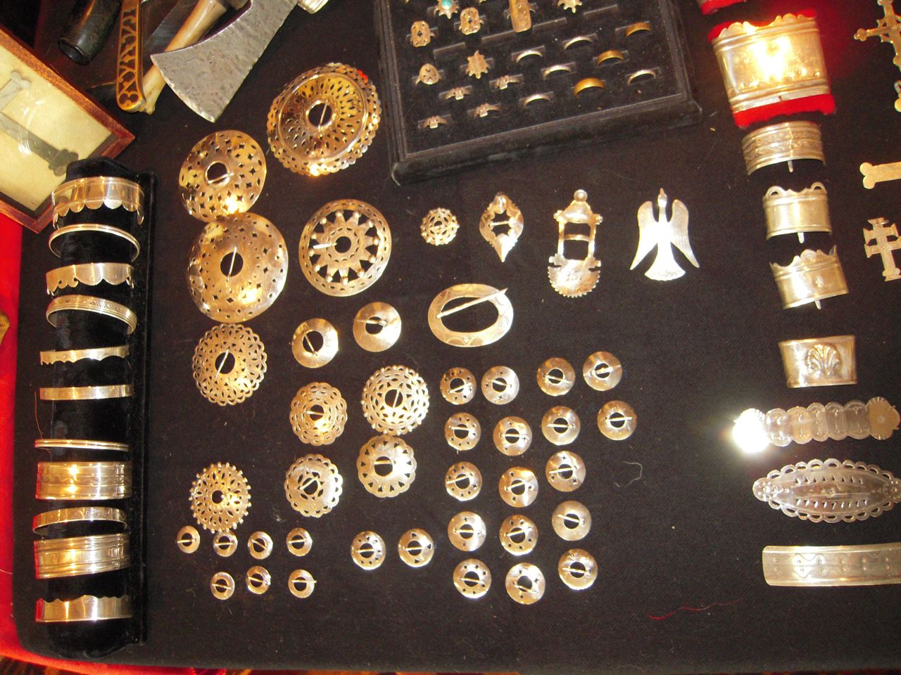 Contemporary Makers: Artist and Displays at the CLA Show 2010