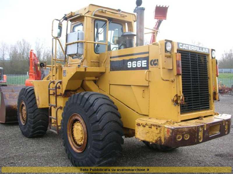 المحلاوي للإستيراد والتصدير (معدات ثقيلة): Caterpillar 966 E لودر 1990