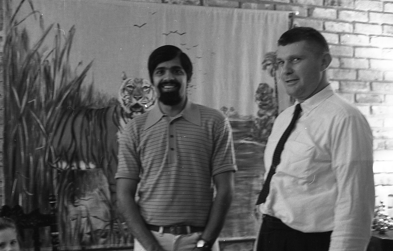 The offside...: How Ordinary Indians Created thier Extra-ordinary world.