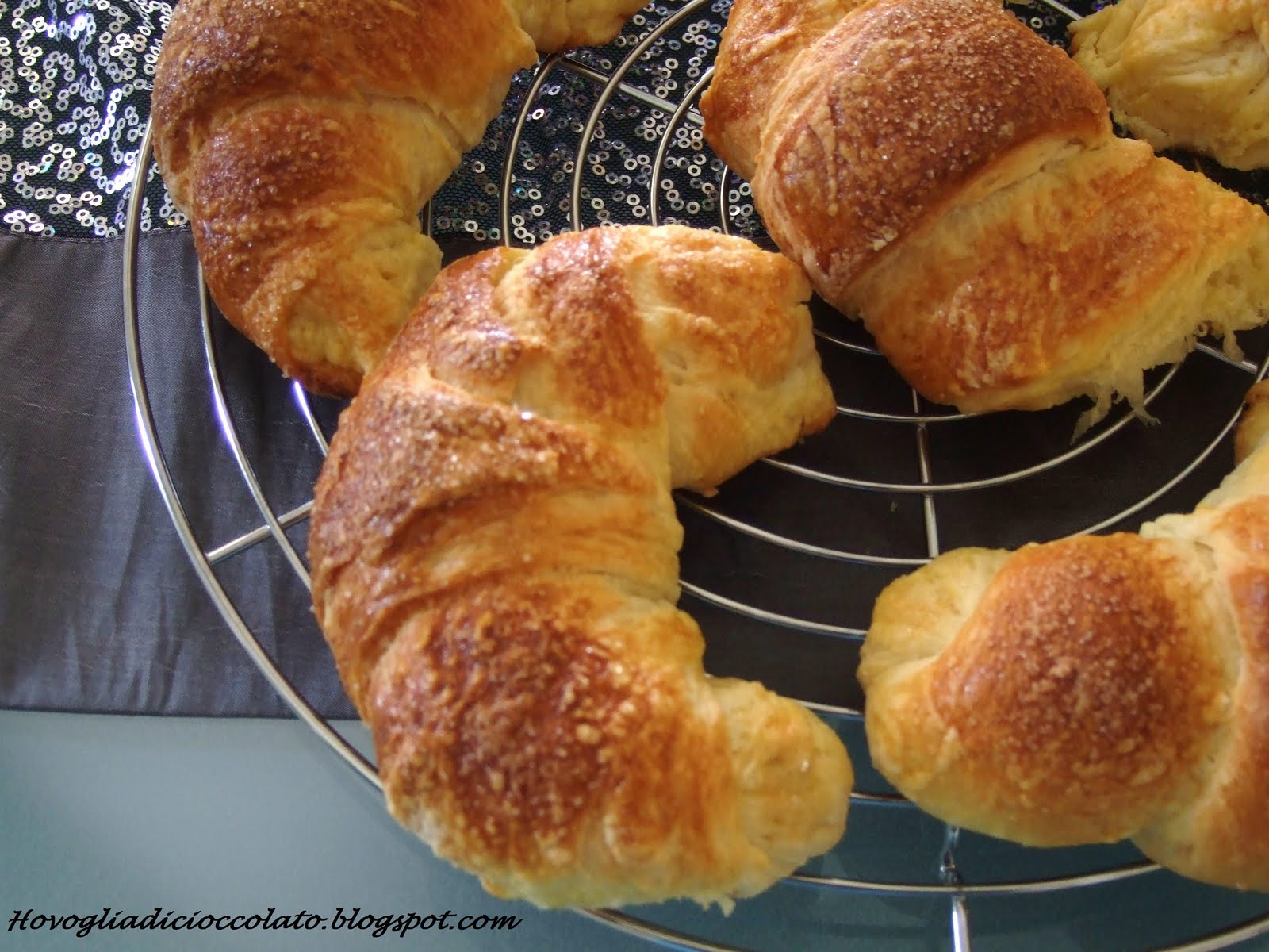 Ho voglia di.. cioccolato!: Cornetti per la colazione