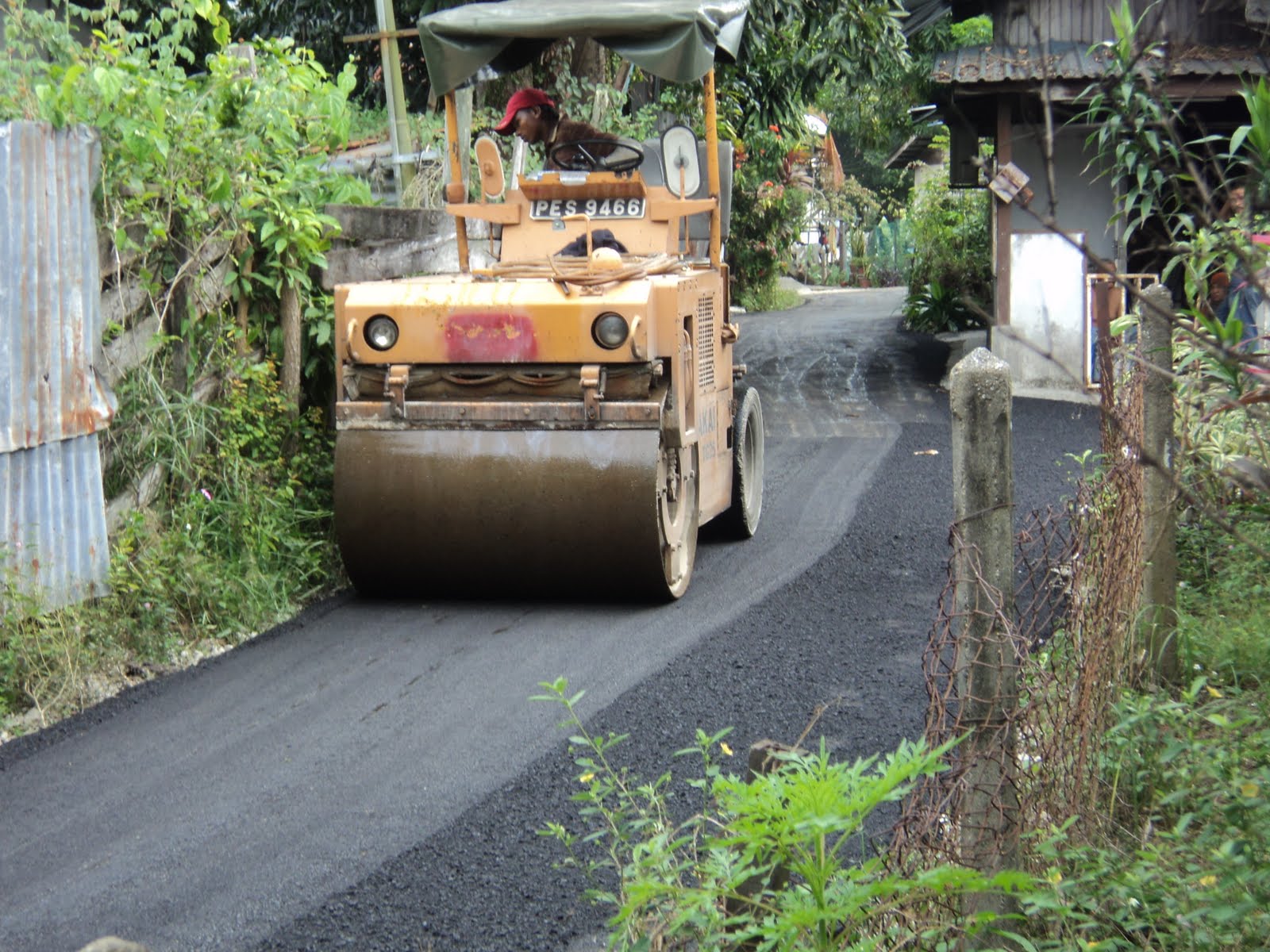 N06 Telok Air Tawar: Menurap Jalan Di Kampung Bagan Lebai Tahir