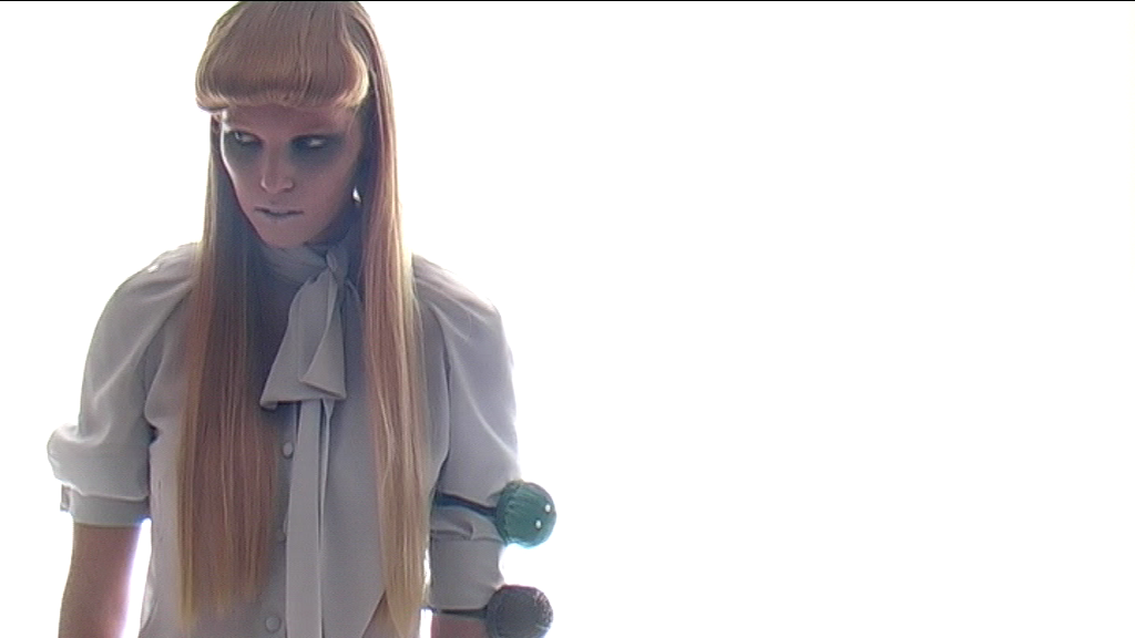 Alecca Rox: Dimitris Petrou, Sur Mesure