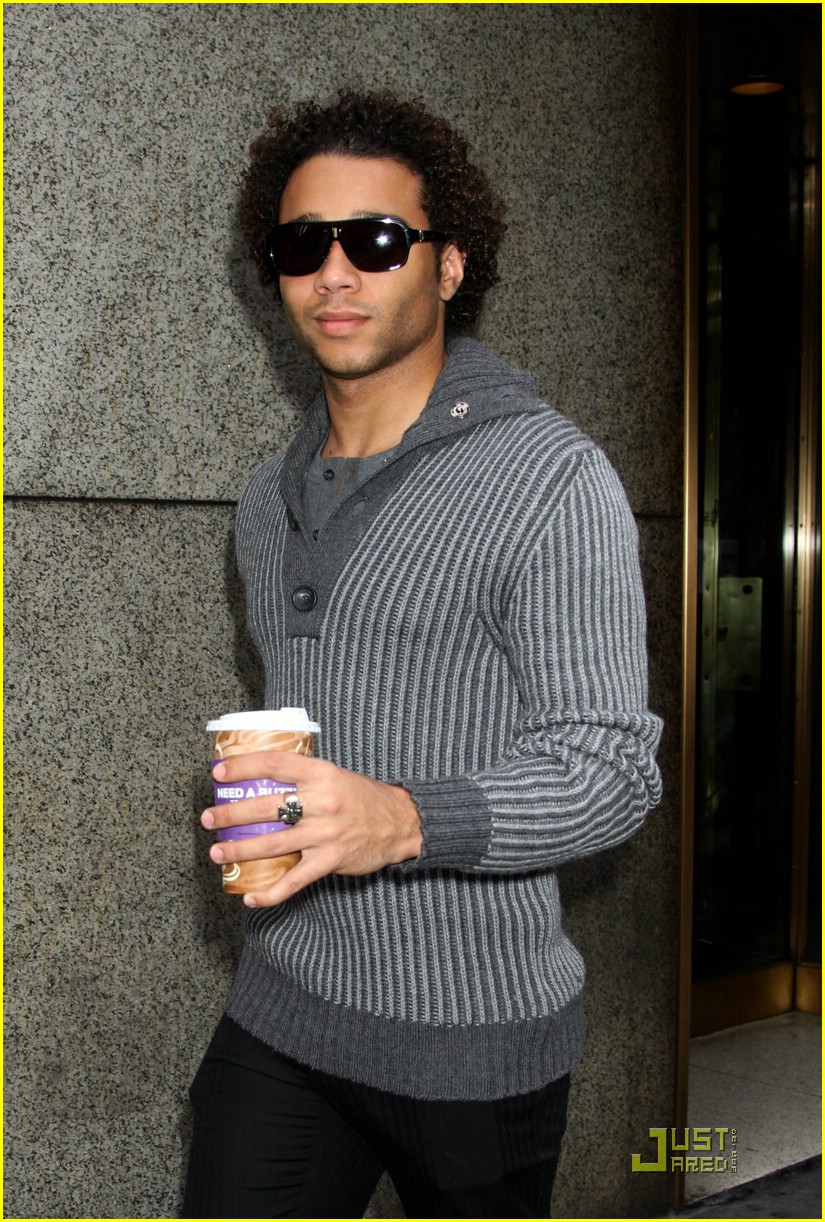 Blog para todos: Corbin Bleu Free Style en Nueva York