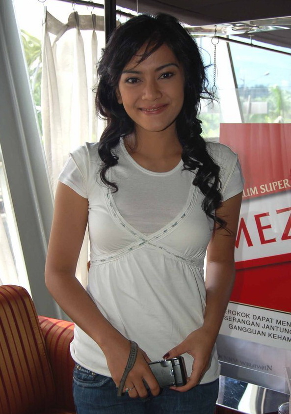 Selebritis Masayu Anastasia Actress Hot Dress Picture Artis Selebritis