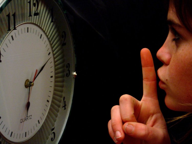 MUJERES VALIENTES Y ESFORZADAS: TIEMPO DE HABLAR Y TIEMPO DE CALLAR