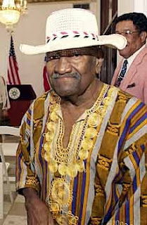 Salseros de Corazón: Un Poeta Llamado Catalino - Don Tite Curet Alonso