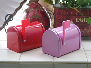 Frog Belly Soup: Mini Altered Mailbox how-to