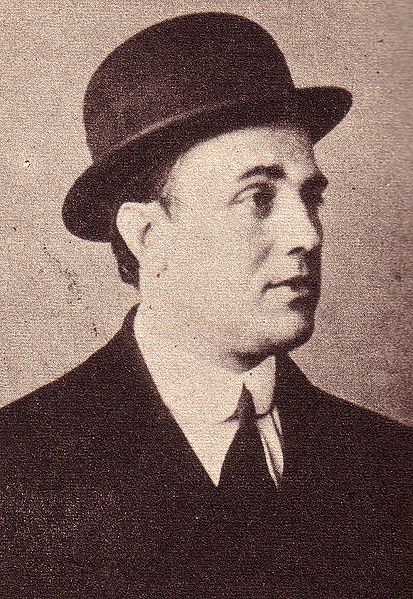 Cisnes y Rosas: Jorge Newbery. Pionero de la Aviación, Dandy y Aventurero