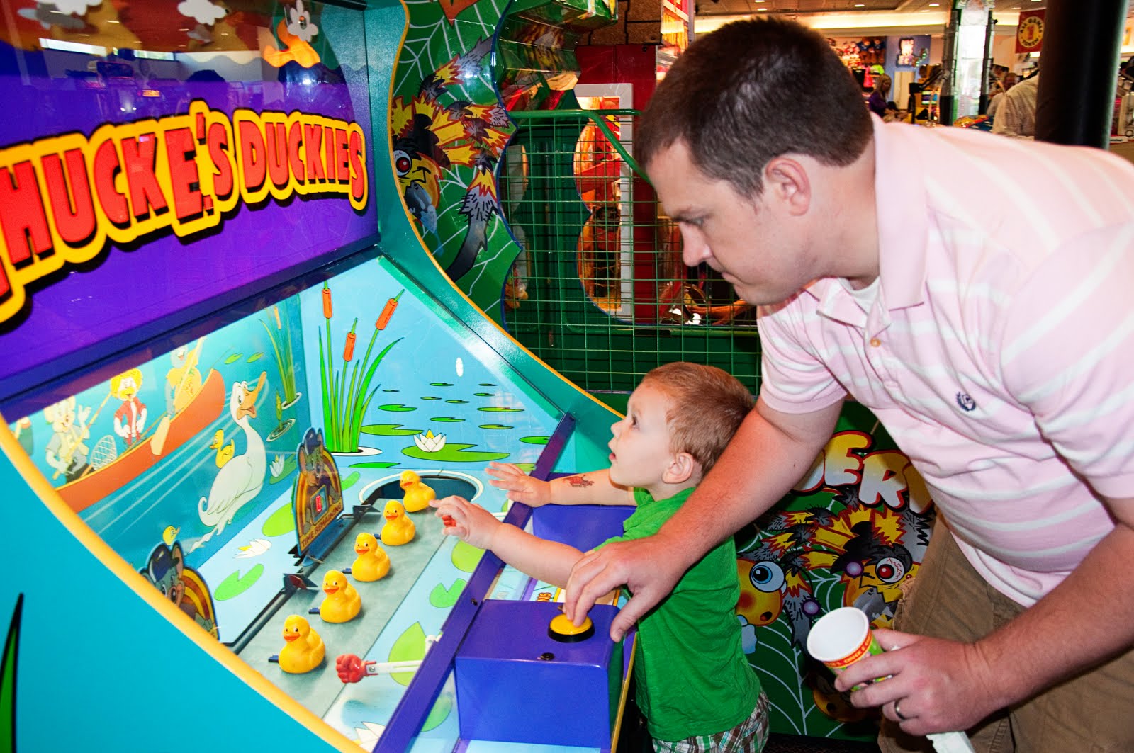 The Garner Family: CHUCK E CHEESE!!!