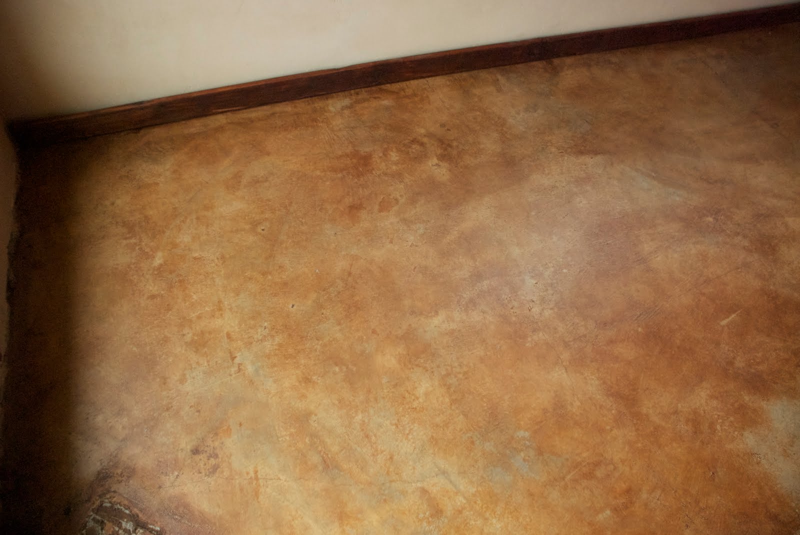 California Homesteading: Our Beautiful Concrete Floor