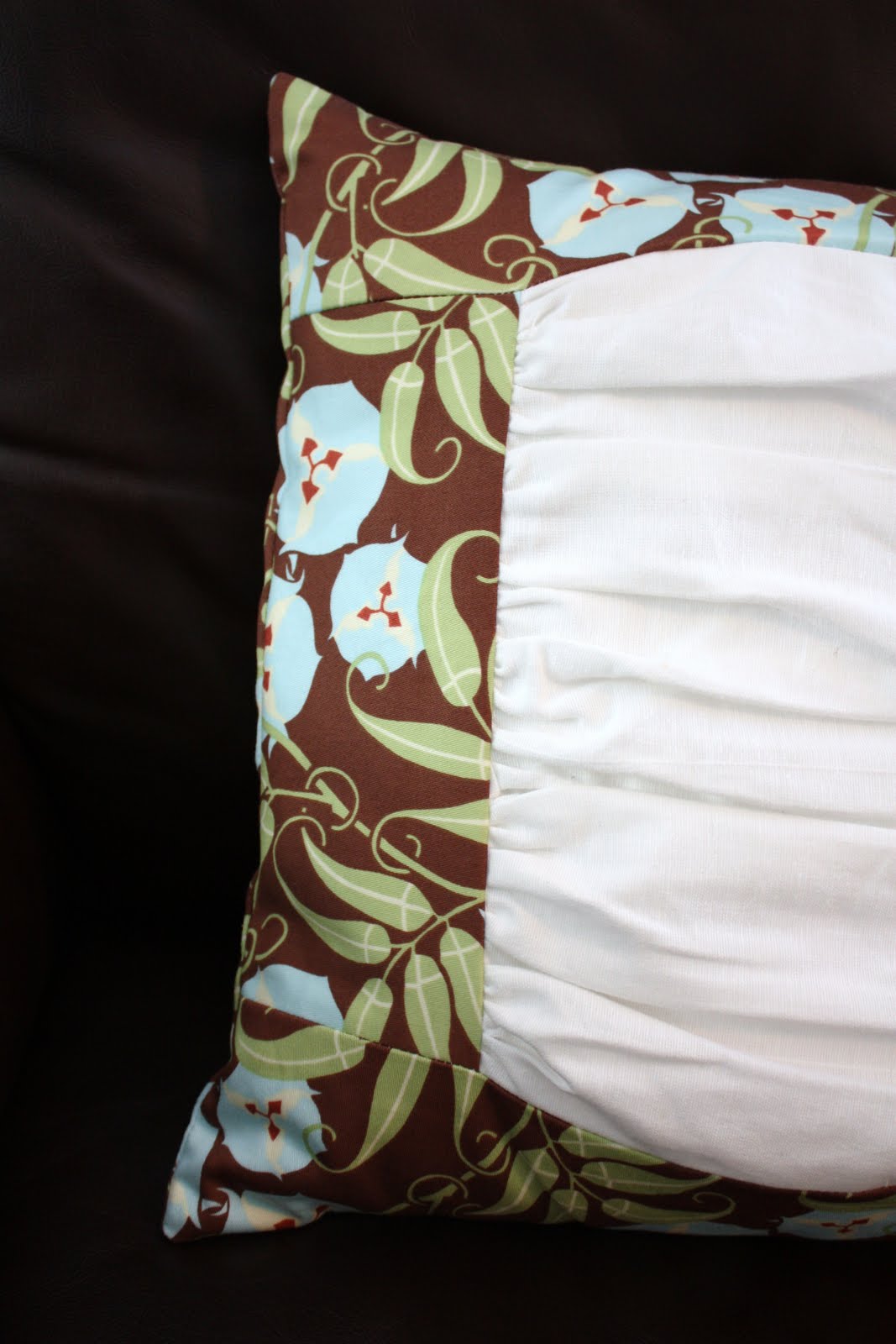 Gathered Pillow Tutorial - Sew Much Ado