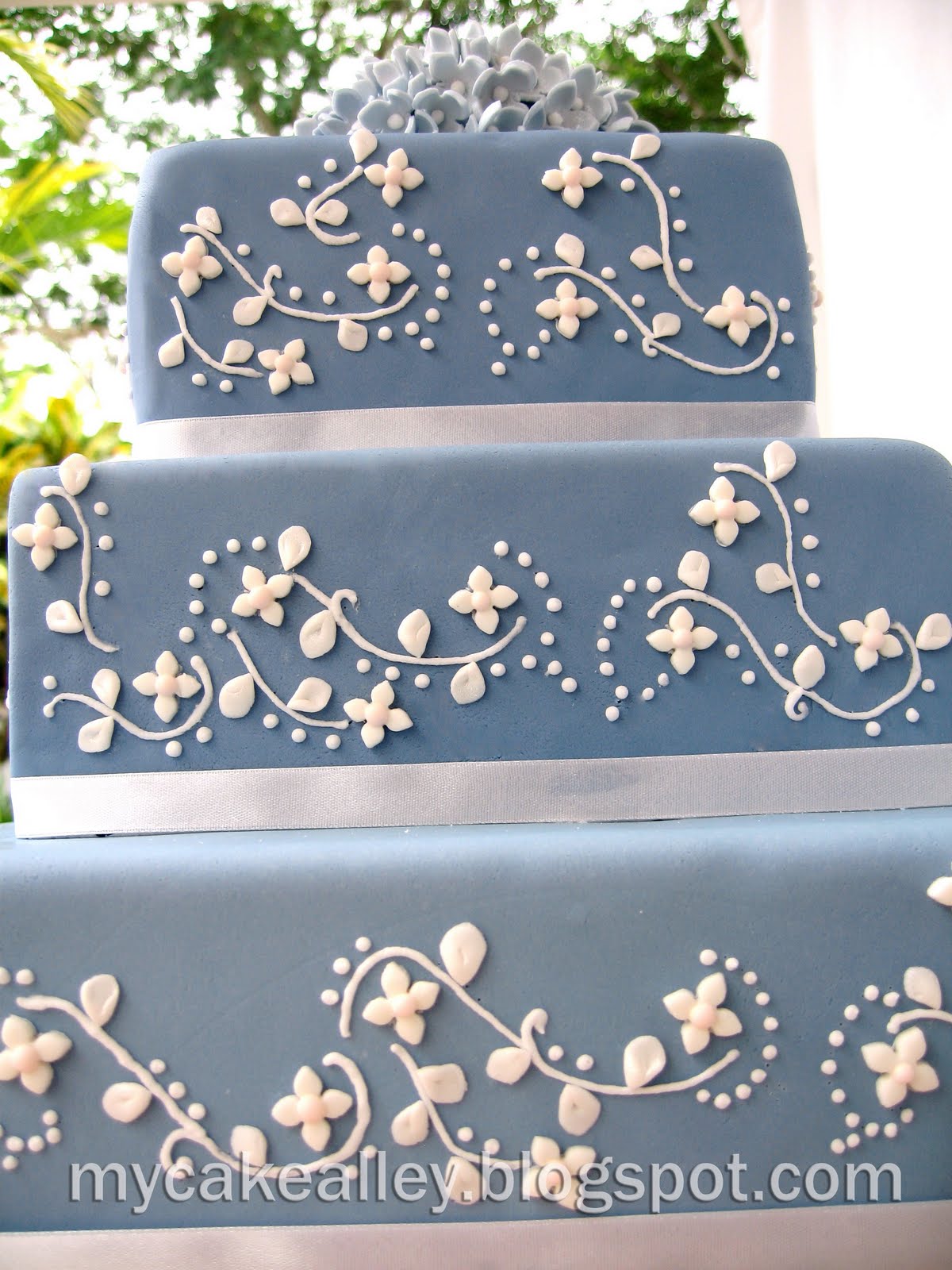 My Cake Alley: Blue Danube: 3- tier Square Cake