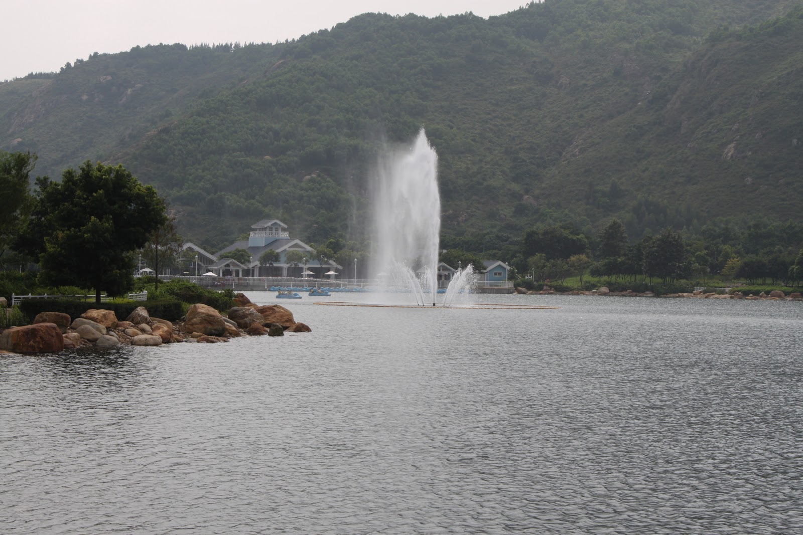 SPD3159 Attractions in Hong Kong!: Inspiration Lake 迪欣湖 3/10/2010