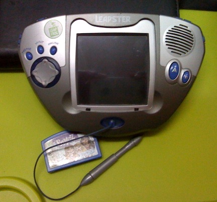 Macam-Macam-Ada: LeapFrog Leapster Multimedia Learning System