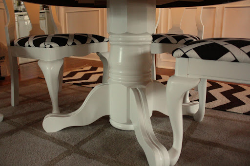 Russet Street Reno: Shiny happy table