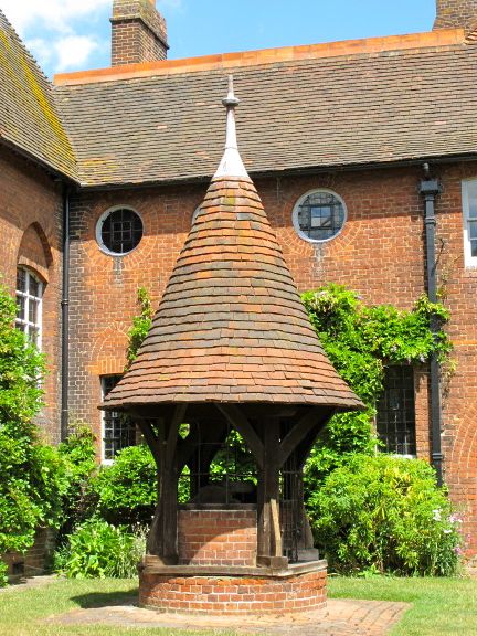 William Morris Fan Club: Pilgrimage to Red House