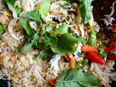 3 hungry tummies: Khao Phat Kaphrao ข้าวผัดกะเพรา Thai Fried Rice With ...