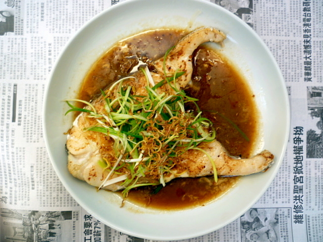 3 hungry tummies: Pan Fried Hapuka With Garlicky Soy Sauce 香煎鱈魚 ...