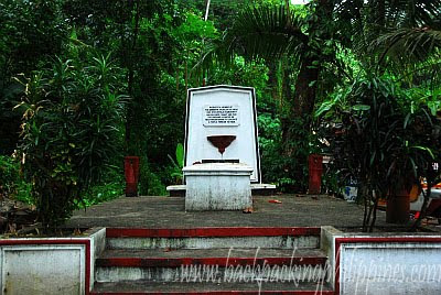 Backpacking Philippines: The US Flag Raising on Hill 120, Dulag, Leyte