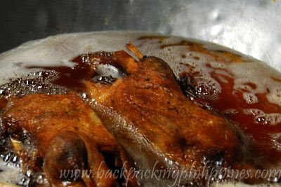 Backpacking Philippines: Victoria's Secret Kinulob na Itik (Fried Duck)
