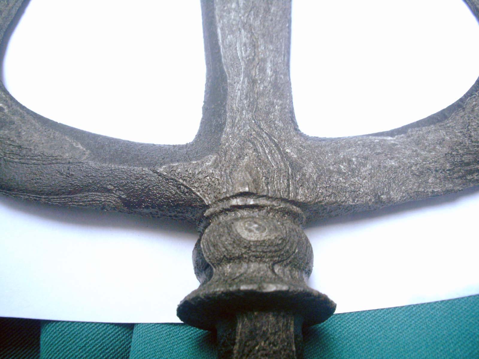 KERIS, PEDANG, TOMBAK PUSAKA: TRISULA