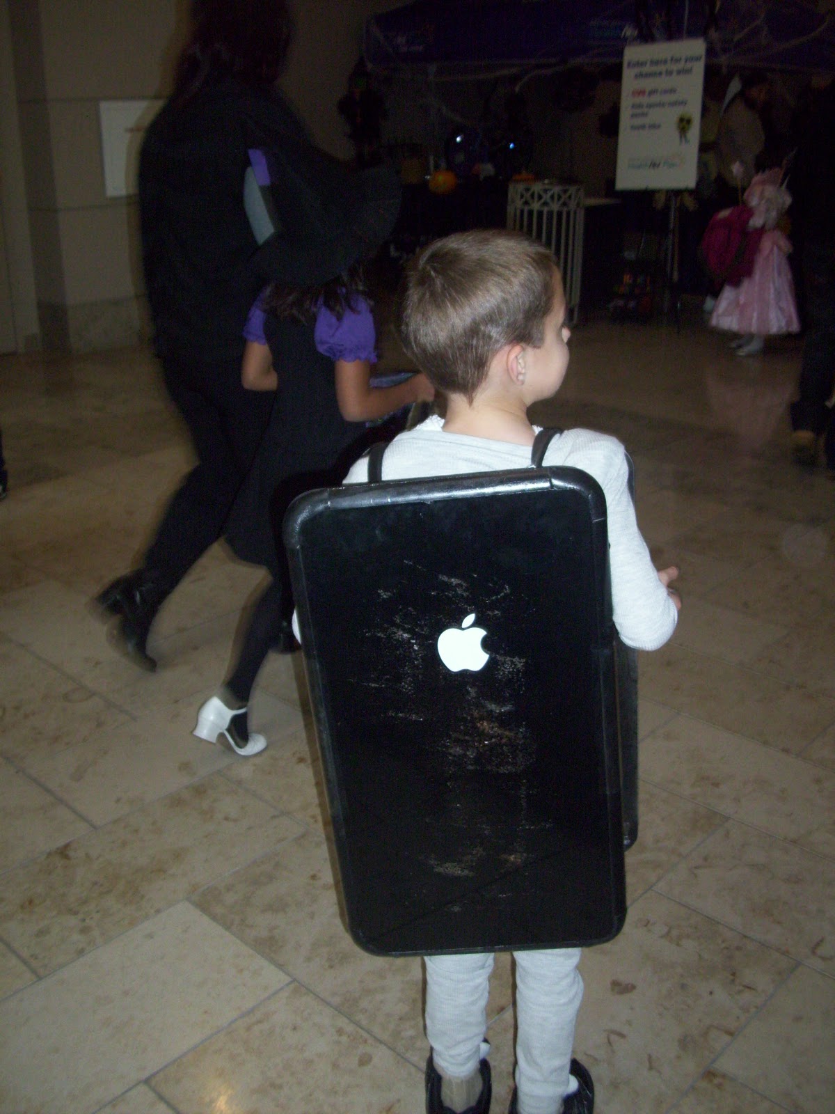 Decor4poor: iPhone Costume