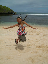 INDONESIE: in traditionele javaanse kleding