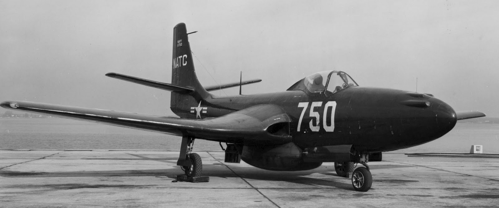 U.S. Navy Aircraft History: XF2D-1/F2H-1/F2H-2 Fuel System